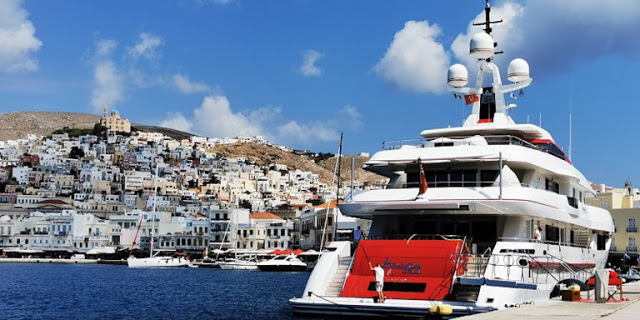 Kouzounews.GR | Εντυπωσιάζει η πολυτελής θαλαμηγός των 40 εκατ ...