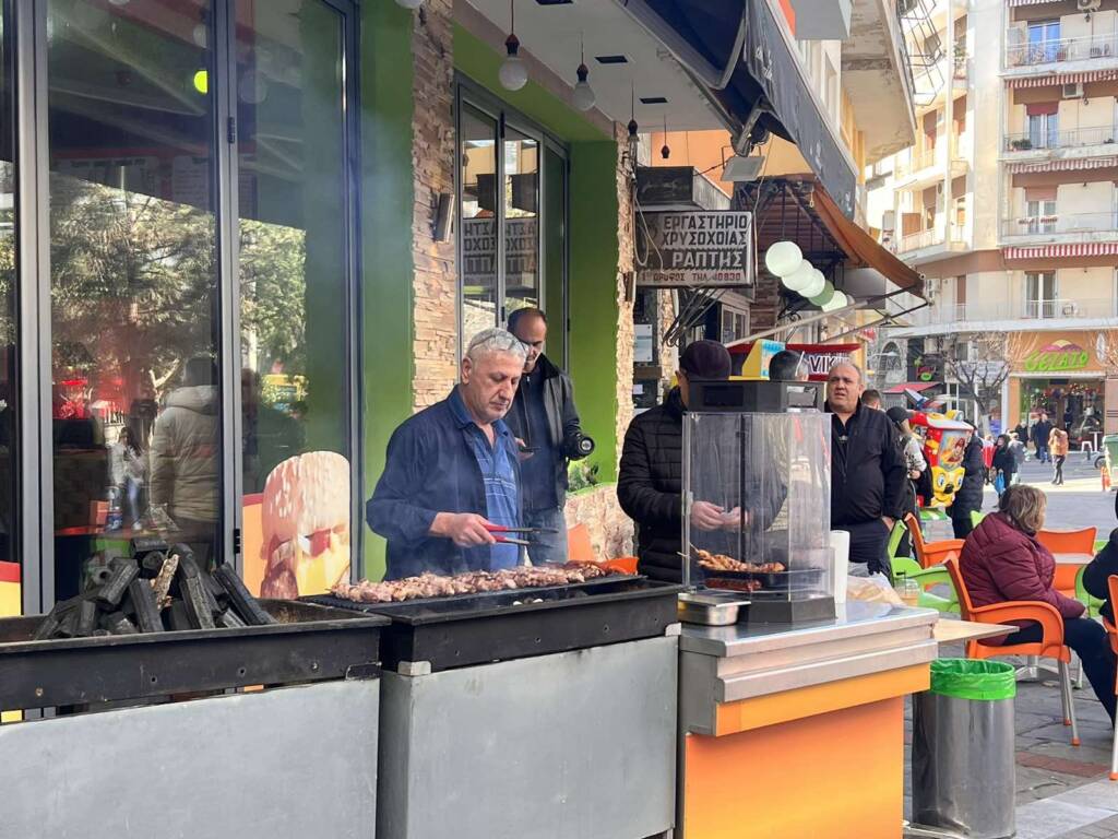 Kouzounews.GR | Πήραν φωτιά οι ψησταριές... Η Κοζάνη γιορτάζει την ...